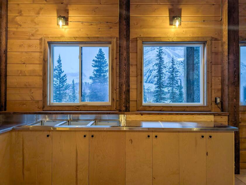 Feature: Building a Mass Timber Cabin - Wood Design & Building 2025 | Volume 24, Issue 101