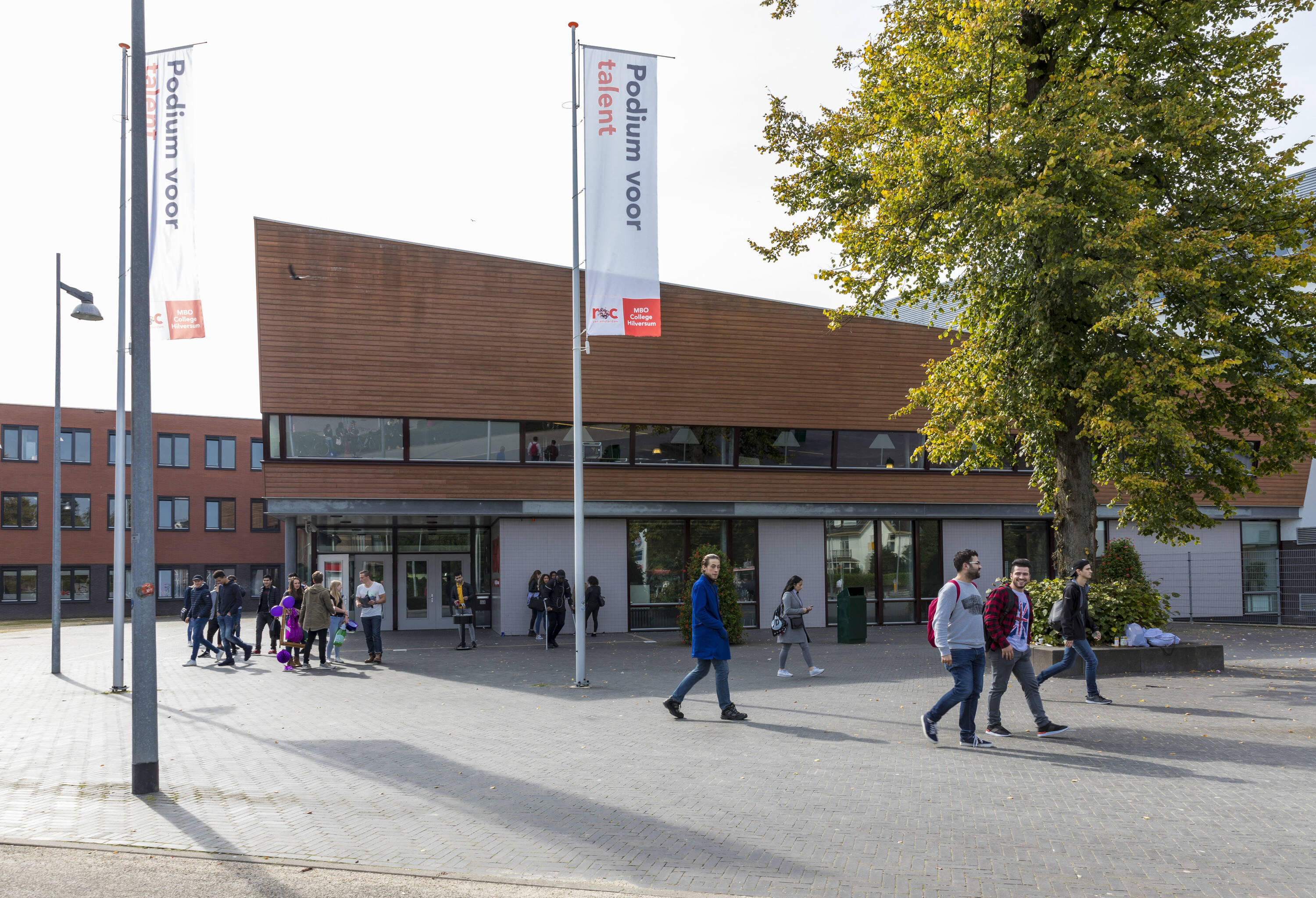 MBO College Hilversum - Amsterdam Open Dag en Online meetings